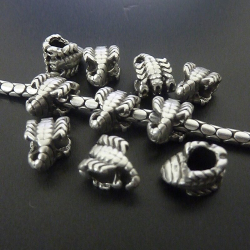 10 Scorpion Beads, £ 2,72